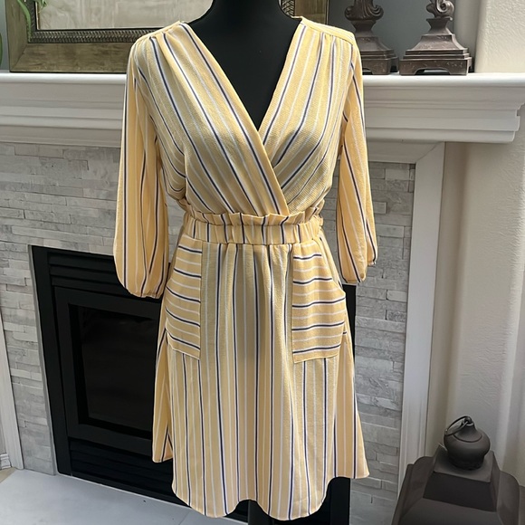 Monteau | Dresses | Monteau By Los Angeles Yellow Striped Wrap Dress ...